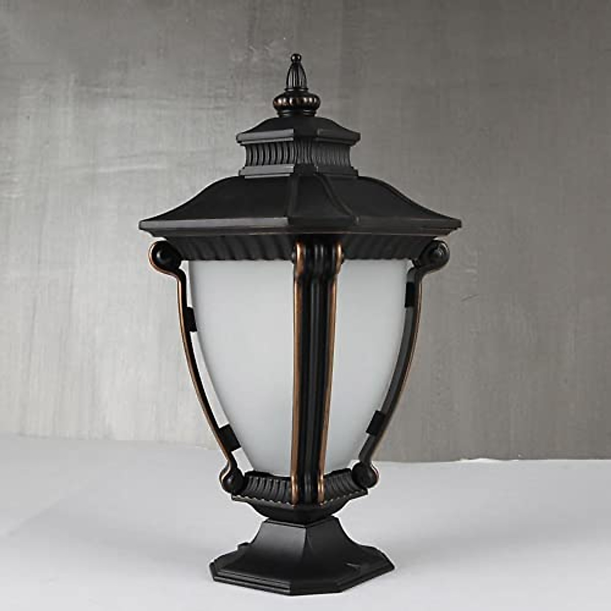 MODEBHD Continental Aluminum Bronze Glass Lantern Outdoor Table Lamp Column Light Aluminum IP54 Waterproof Villa Patio Park Garden Lawn Street Post Light E27 Decoration Illumination Bollard Lamps