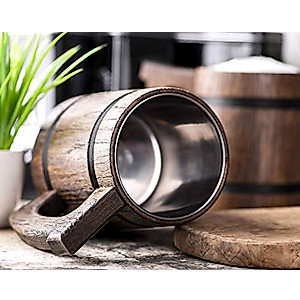 Swords don't kill DM's do Beer Mug. D20 Wooden Beer Mug. Dungeon and Dragons Mug. Dungeon Master Personalized Mug. D&D Gift. DnD Beer Stein. Gift for Men. Gamer Gift. Beer Tankard. Gift for Him K250