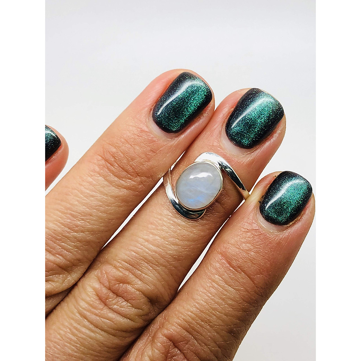 Moonstone Vintage Gipsy Ring 925 Sterling Silver Oval Stone Boho Chic Jewelry (9)