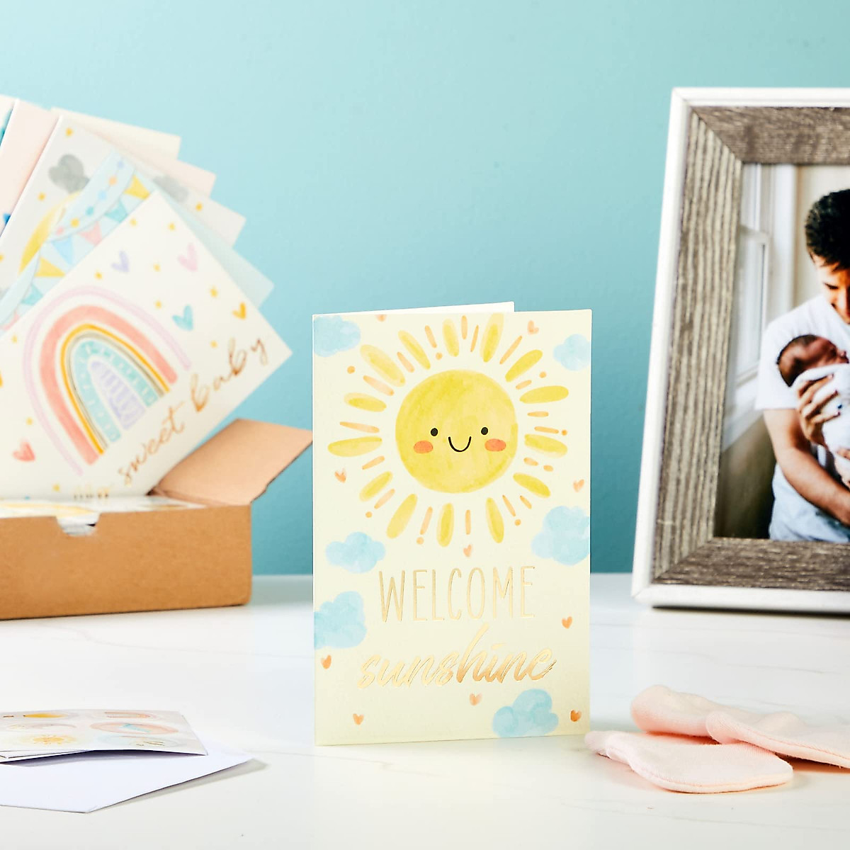 Pipilo Press 24 Sets Unisex Baby Shower Cards with Envelopes and Sticker Seals, 6 Designs for Girl or Boy (4 x 6 In)