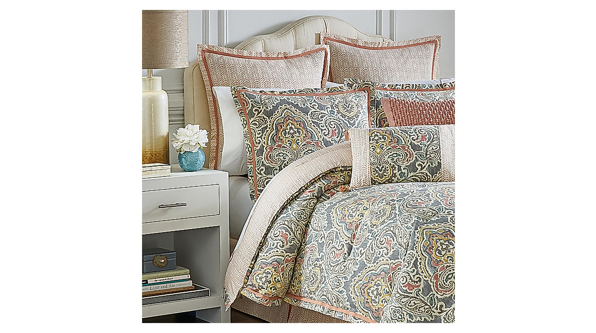Waverly Artisanal Damask Comforter Set - Reversible Bedding for All Season