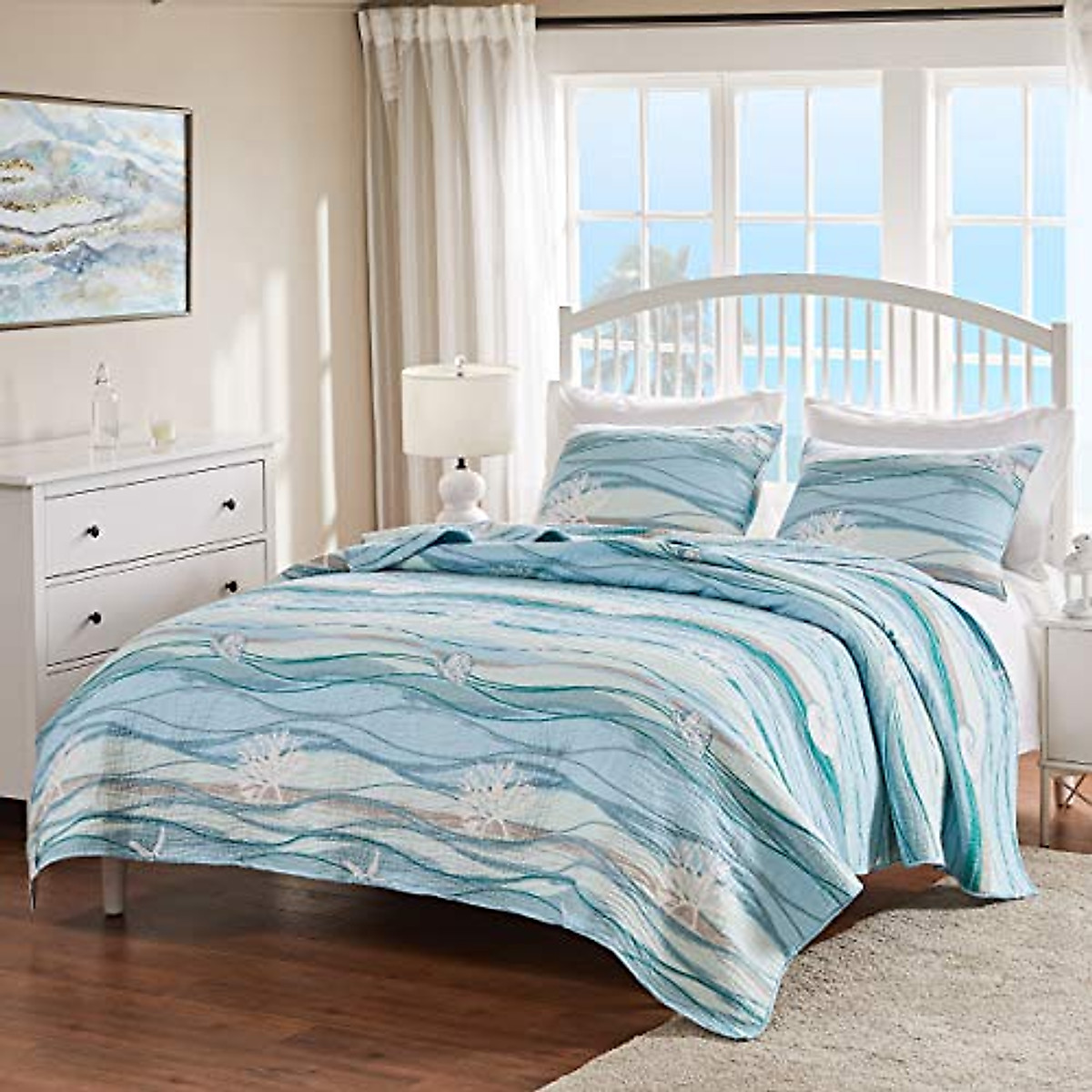 Greenland Home Maui Embroidered Coastal Quilt and Pillow Sham Set, King/California King (3 Piece), Blue