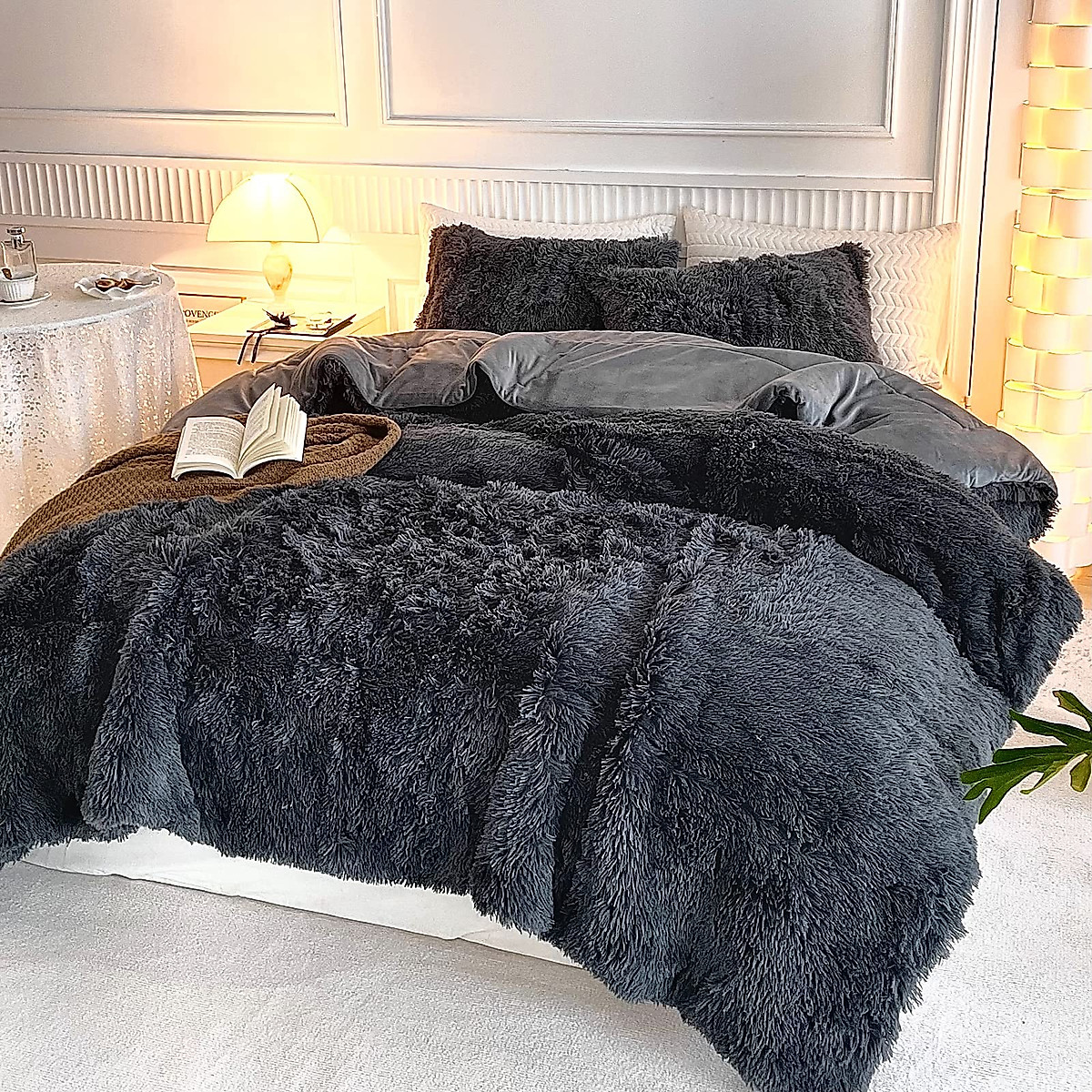 Shaggy Comforter Set Black Queen Size 3 Pieces Winter Faux Fur Comforter Set with 2 Pillowcases Ultra Soft and Easy Care Luxury Plush Warm Super Fleece Velvet Flannel Bedding Set