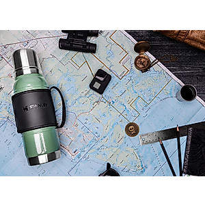 Stanley 10-09841-001 The Quadvac™ Thermal Bottle Hammertone Green 1.1QT / 1.0L