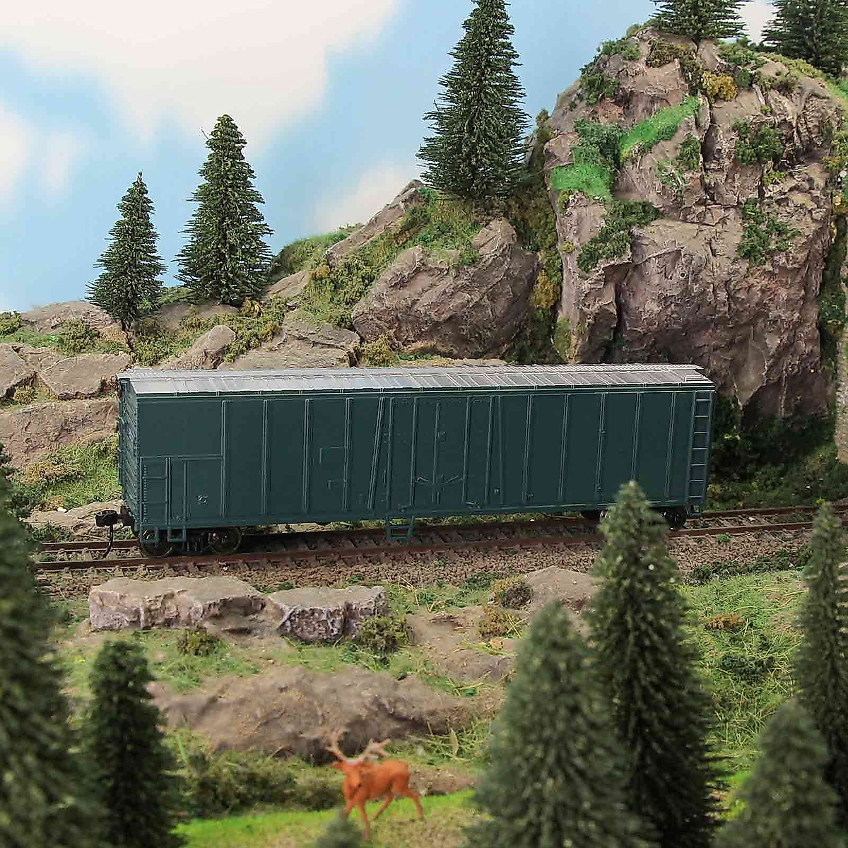 Evemodel C8750 3PCs HO Scale 1:87 50' Steel Reefer 50ft Boxcar Model Railway Wagon (3 Colors)