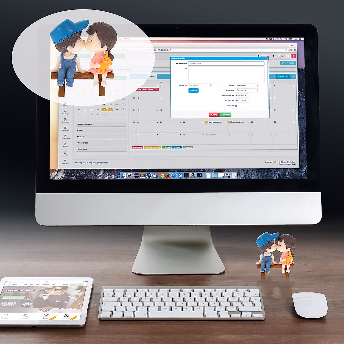 BESPORTBLE Miniature Couple Figurines Kiss Dolls Landscape Ornaments Mini Lover Doll Statue Dollhouse Action Figures Cake Topper for Home Fairy Garden Bonsai Terrarium