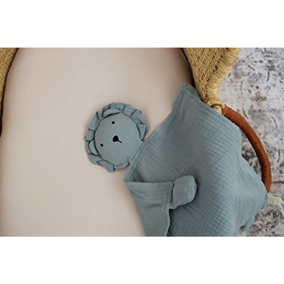 Marlowe & Co Organic Cotton Muslin Lion Lovey Blanket, Organic Cotton Muslin Lion Security Blanket (Sage)