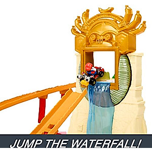 Hot Wheels The Super Mario Bros. Movie Track Set, Jungle Kingdom Raceway Playset with Mario Die-Cast Toy Car Inspired by the Film