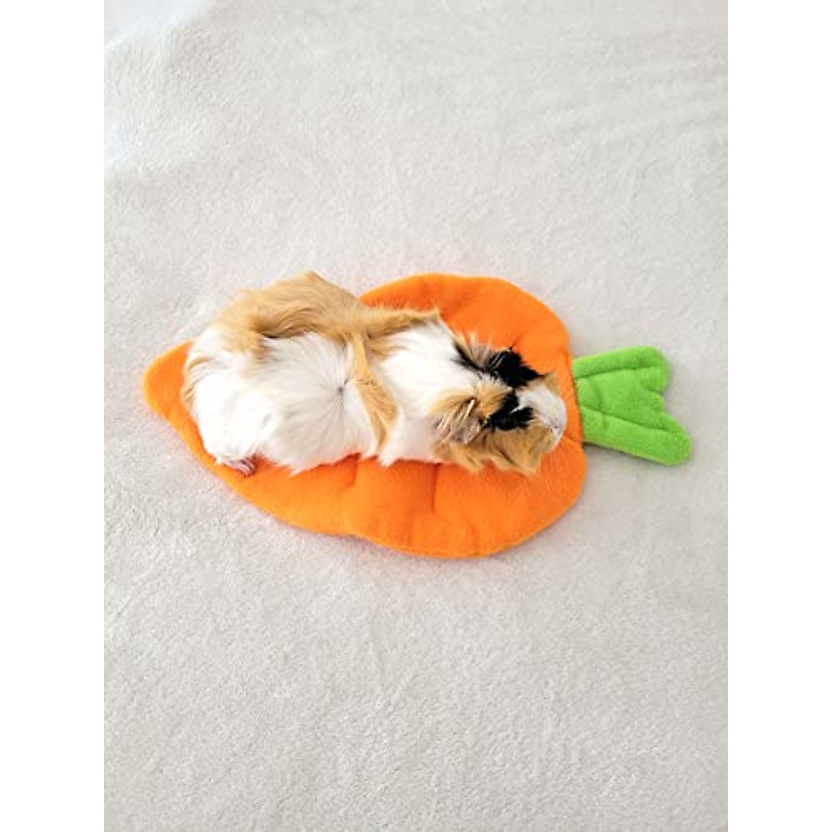 Guinea Pig Bed Mat Washable Pee Pad, Fleece Bedding for Rodent, Reusable Carrot Cage Liner for Rabbit, Hedgehog, Rat, Hamster or Small Animal