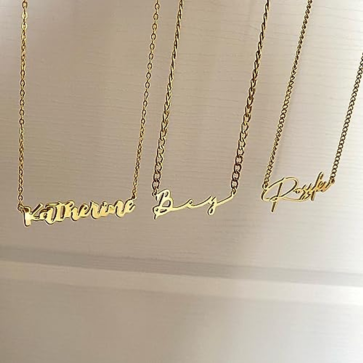 Caitlyntrend Name Necklace Personalized, Minimalist Custom Name Necklace, 18K Gold Plated Nameplate Pendant Customized Jewelry Gifts For Women (Name Necklace 1)