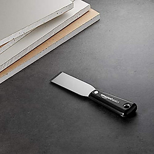Amazon Basics 1-1/4" Chisel, Nylon Handle Putty Knife