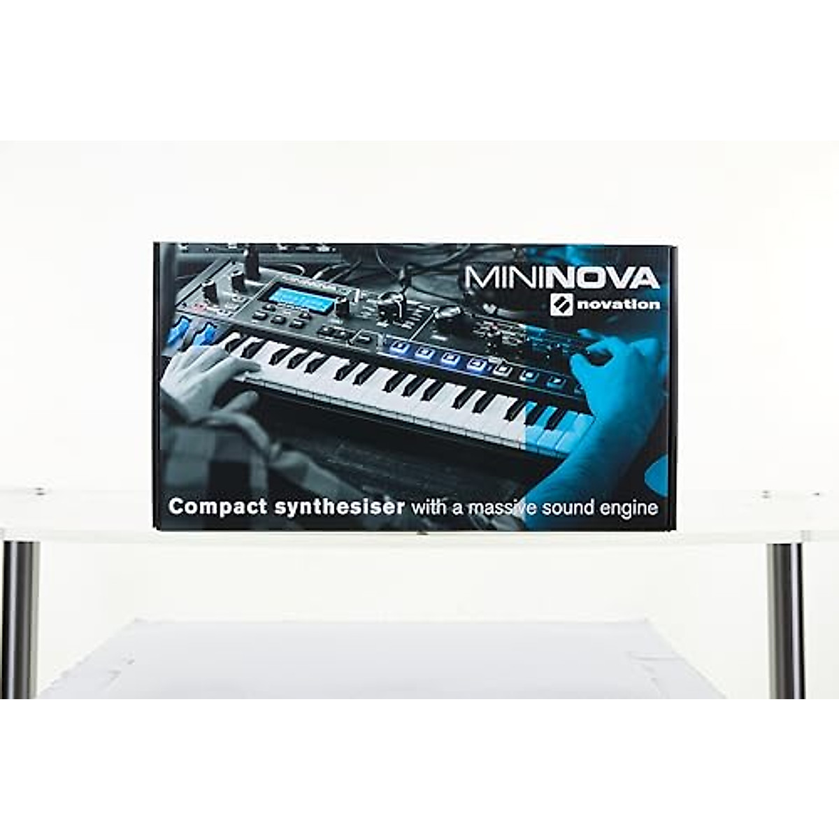 Novation MiniNova analogueue Modeling Sythesizer (NOVSYNTH02UKEU)
