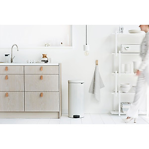 Brabantia 114748 Pedal Bin newIcon with Metal Inner Bucket, 30 Litre - White