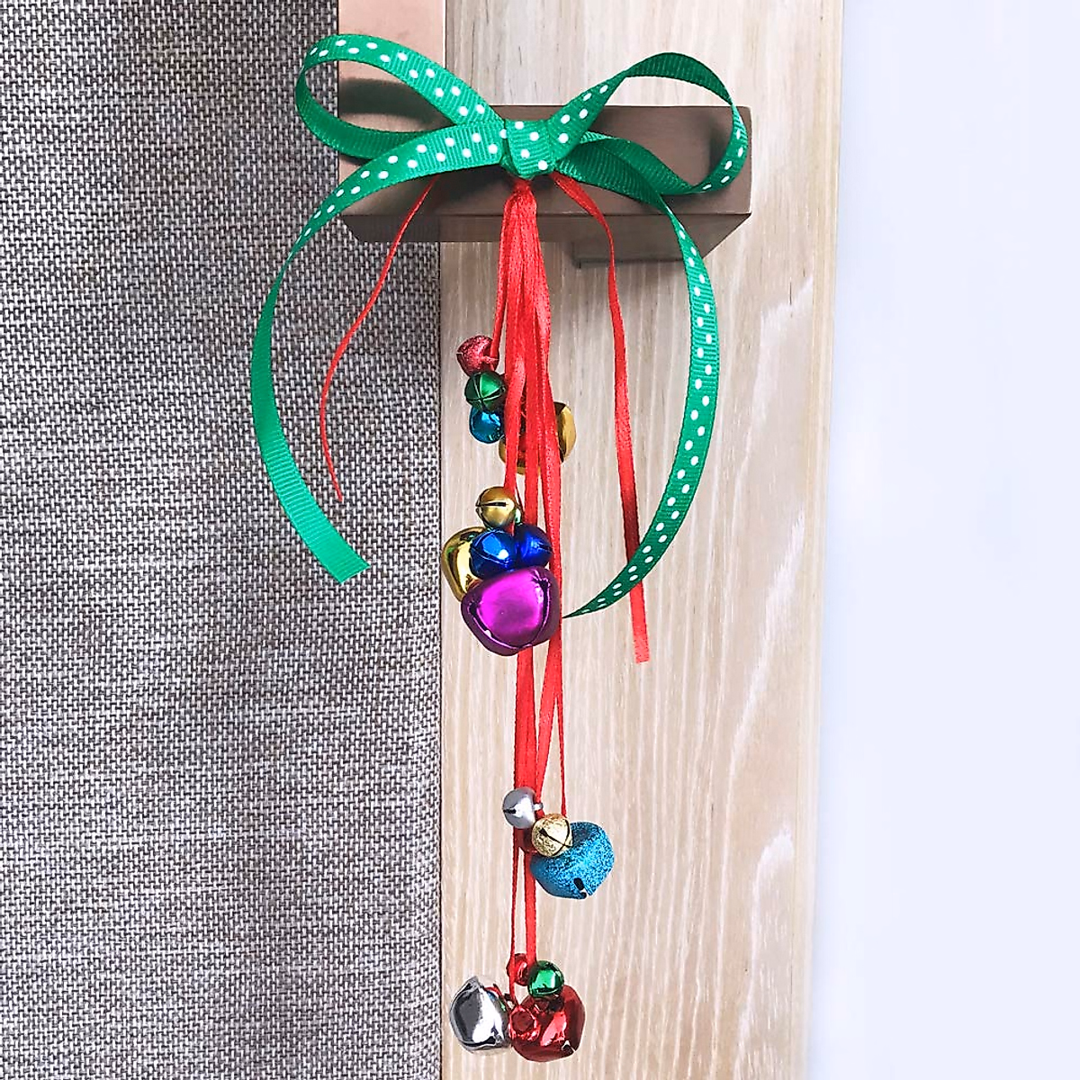 Winlyn 475 Set Christmas Jingle Bell Wreath Christmas Tree Ornaments Craft Kit Jingle Bell Metallic Chenille Stems Glitter Pom-Poms Ribbon Assortment for Kids Holiday Xmas Bracelets Necklaces Artwork