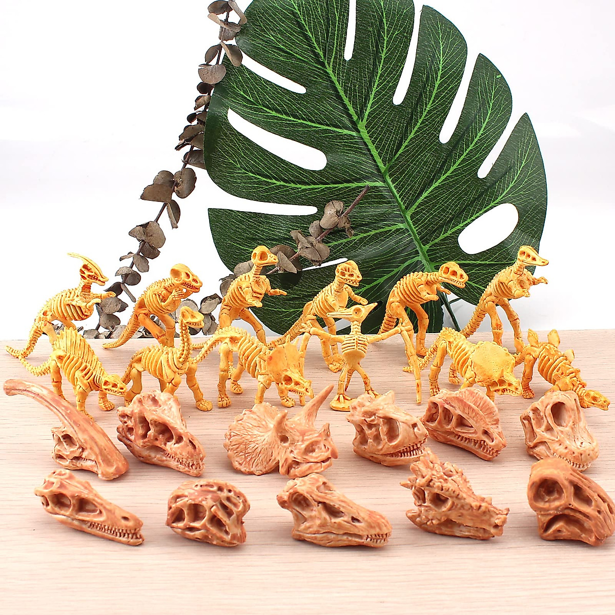 Dinosaur Head Skeleton Golden Dino Fossil Assorted Bones Playsets 23 PCS Action Figures Model Toys for Kids