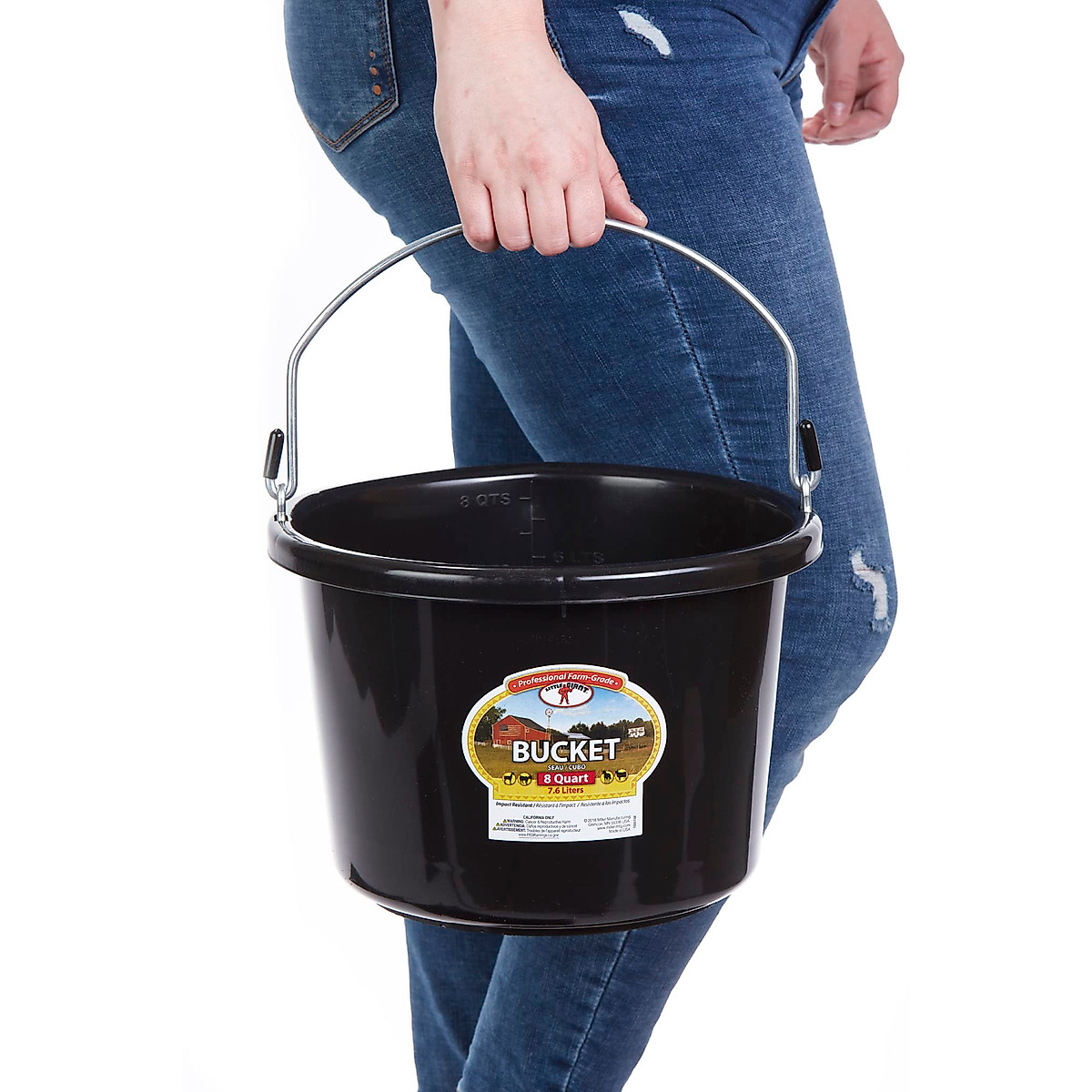 Little Giant® Plastic Animal Feed Bucket | Round Plastic Feed Bucket with Metal Handle | Made in USA | 8 Quarts | Black