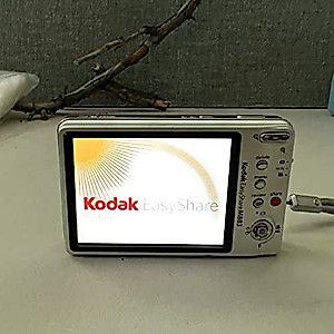 Kodak EasyShare M883 8MP 3x Optical Zoom Digital Camera (Red)