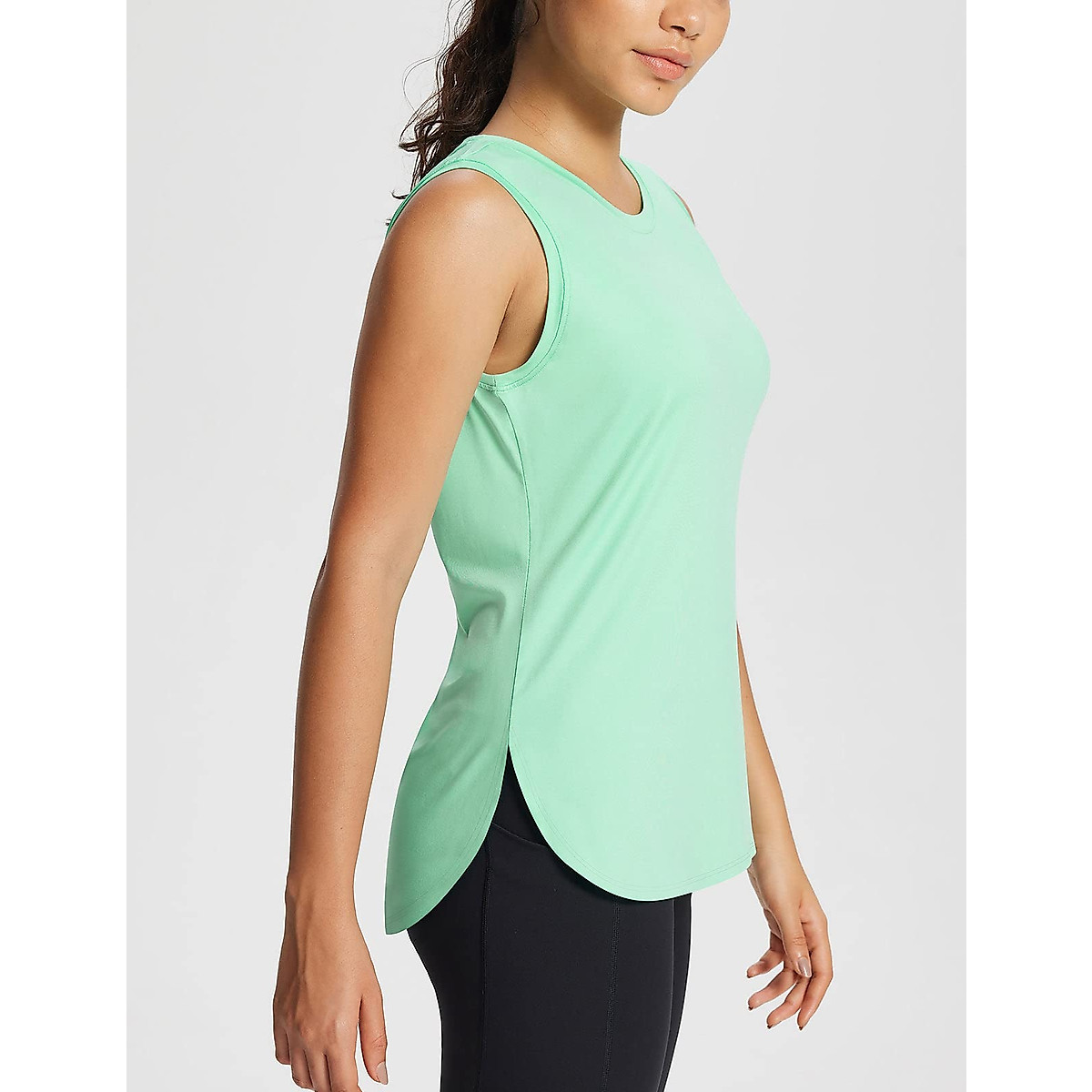 baleaf Women's Workout Tank Tops Sleeveless Athletic Tennis Exercise Running Shirts with Side Slit Mint Green M