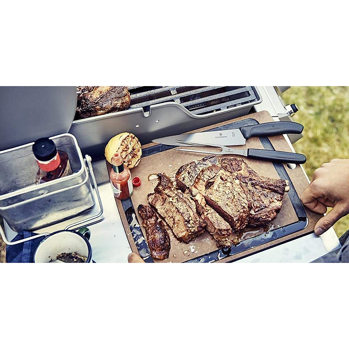 Victorinox 6.7233.6 Swiss Classic Steak Knife Set Ideal for Slicing a Wide Variety of Steak Cuts Serrated Blade in Black, Set of 6