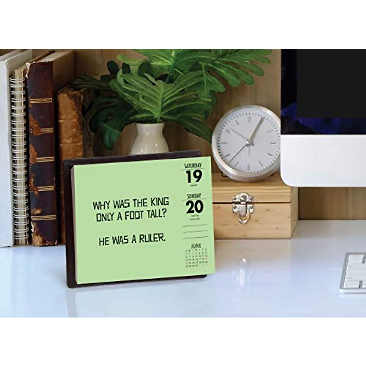 Bad Dad Jokes 2021 Box Calendar