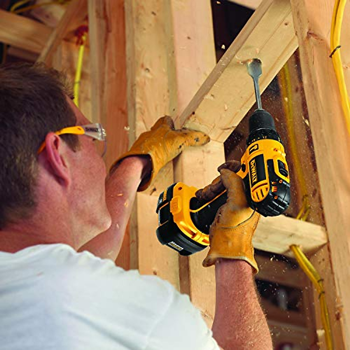 DEWALT 18V Battery, NiCd Pod Style, 2.4-Ah (DC9096)