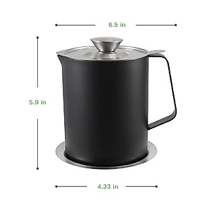 VUCCHINI Bacon Grease Container with Fine Strainer and Lid - Larger Capacity Bacon Grease Keeper Oil Can - Iron Cooking Oil Can with Removable a Coaster Tray for Kitchen Fat Storage