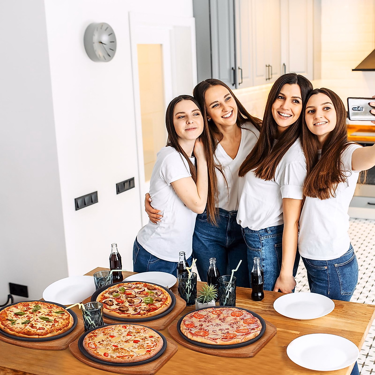 Mimorou 4 Sets Cast Iron Fajita Plate Set 9.84'' Steak Plate Sizzling Pan with Wooden Base and Gripper for Home Restaurant Kitchen Catering Cooking for Grilling Meats Seafood