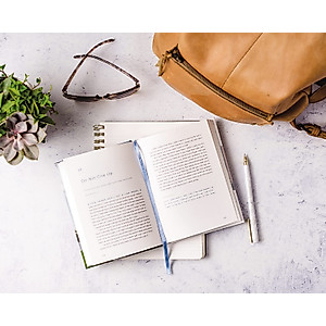 Live on Purpose: 100 Devotions for Letting Go of Fear and Following God