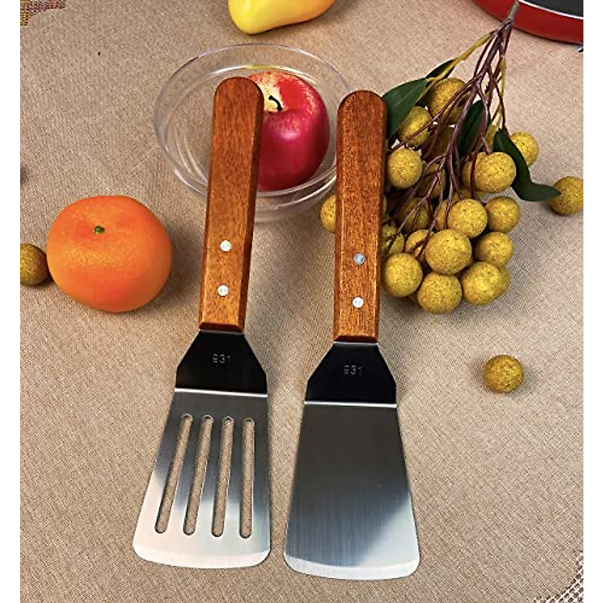 KLAQQED 2Pcs Metal Spatulas Set, Metal Spatula for Cast Iron Skillet, Cooking Utensils Fish Egg Grill Spatula Stainless Steel Slotted Spatula, Wok Flat Top Small Metal Spatula Turner with Wood Handle