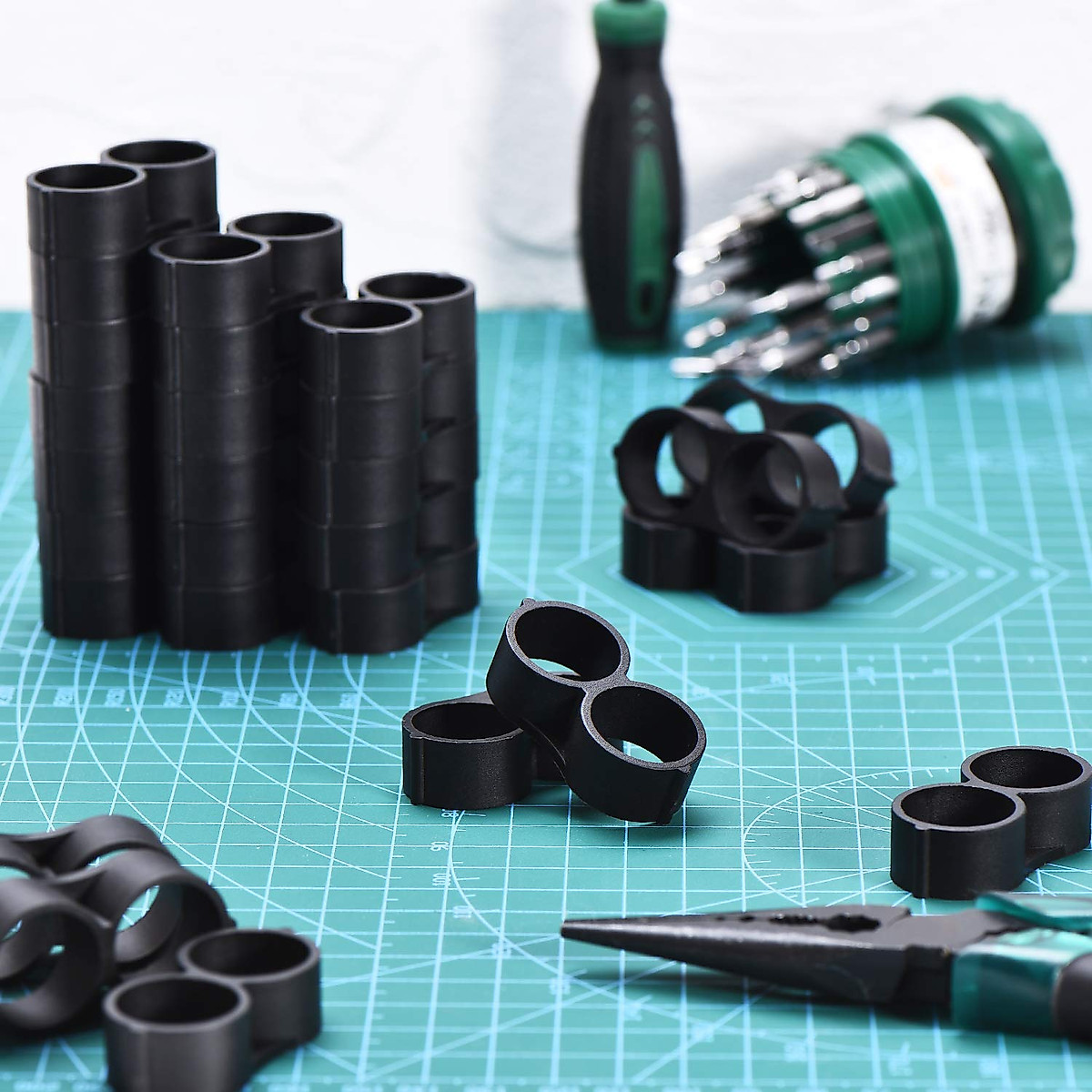 Outus 20 Pieces 1/2 Inch Drip Tubing End Closure Drip Irrigation Hose End Plug Fitting