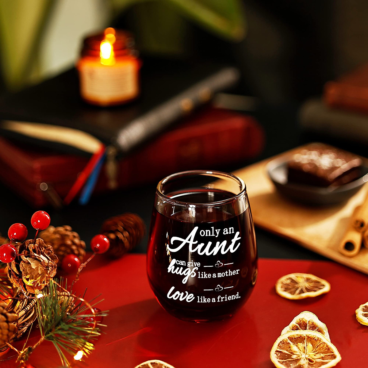 SHENDONG Only An Aunt Can Give Hugs Like a Mother Wine Glass Aunt Wine Glass Aunt Gifts Birthday Mothers Day Gifts for Aunt Auntie from Nephew Niece Meaningful 15 Ounce Thicken with Gift Box White