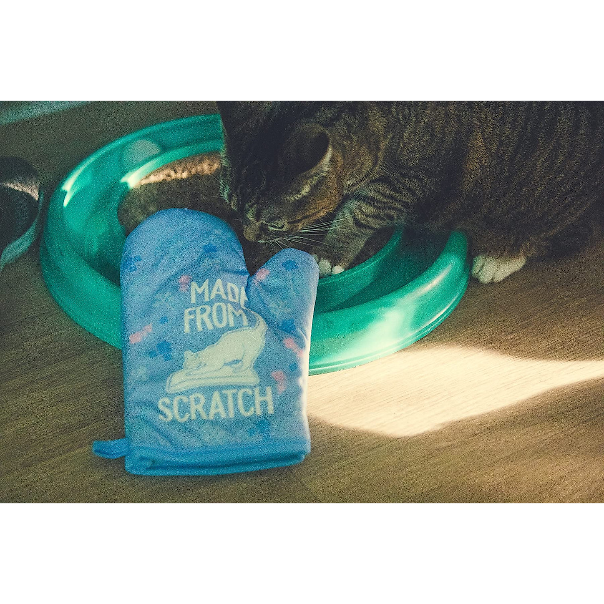 Made from Scratch Oven Mitt Funny Pet Cat Kittly Lover Graphic Novelty Kitchen Glove Funny Graphic Kitchenwear Funny Food Novelty Cookware Grey Oven Mitt