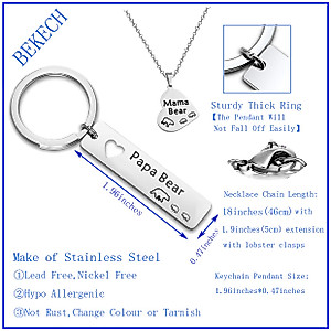 BEKECH Papa Bear Mama Bear Keychain Necklace Set Family Couples Jewelry Gifts for Mom & Dad (2 cubs)