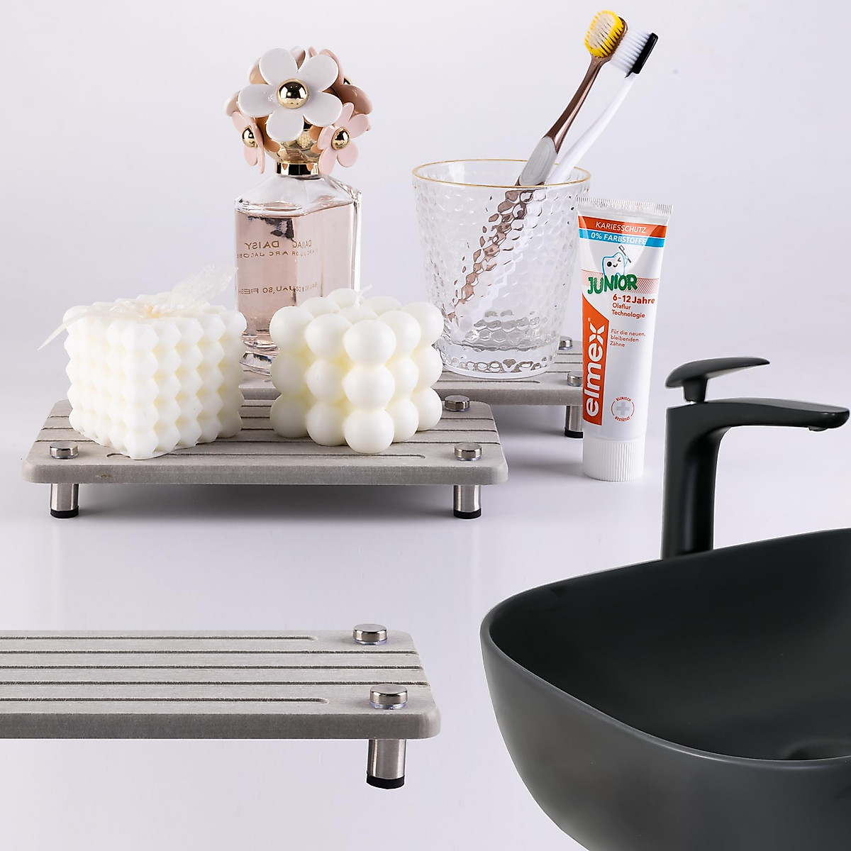 NiuYichee 2 PCS Water Absorbent Diatomite Coasters Rectangle, Grooved Design, Water Absorbing Stone Used for Hand Soaps & Plants & toiletries in The Modern Home (21-10cm Light Grey with feet)