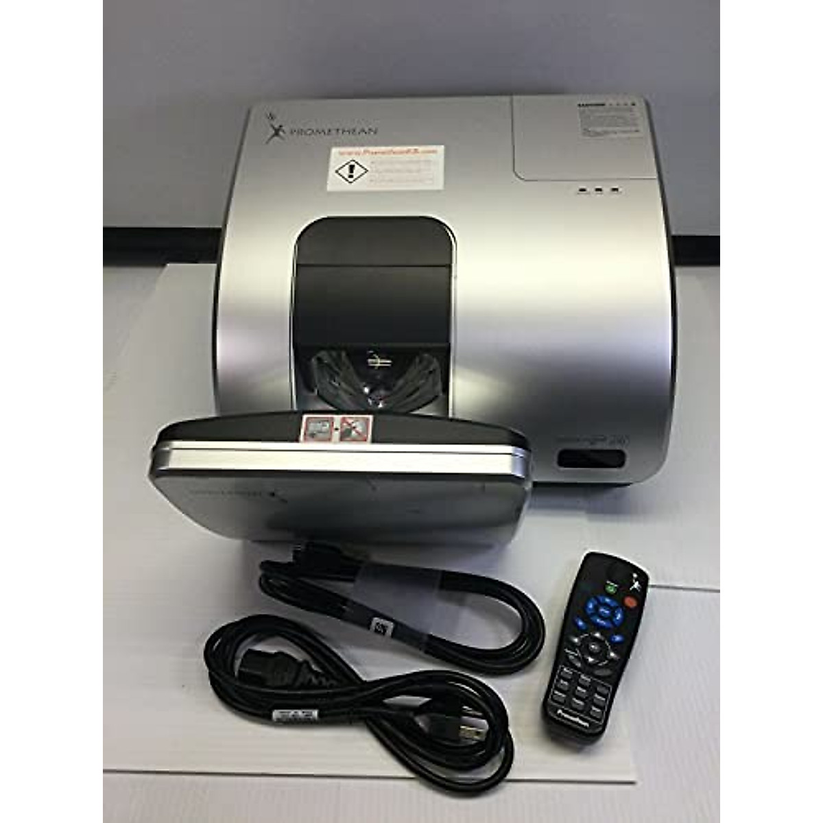 EST-P1 2610-2626 HRS DLP Projector Ultra Short Throw 3000 HDMI 1080i