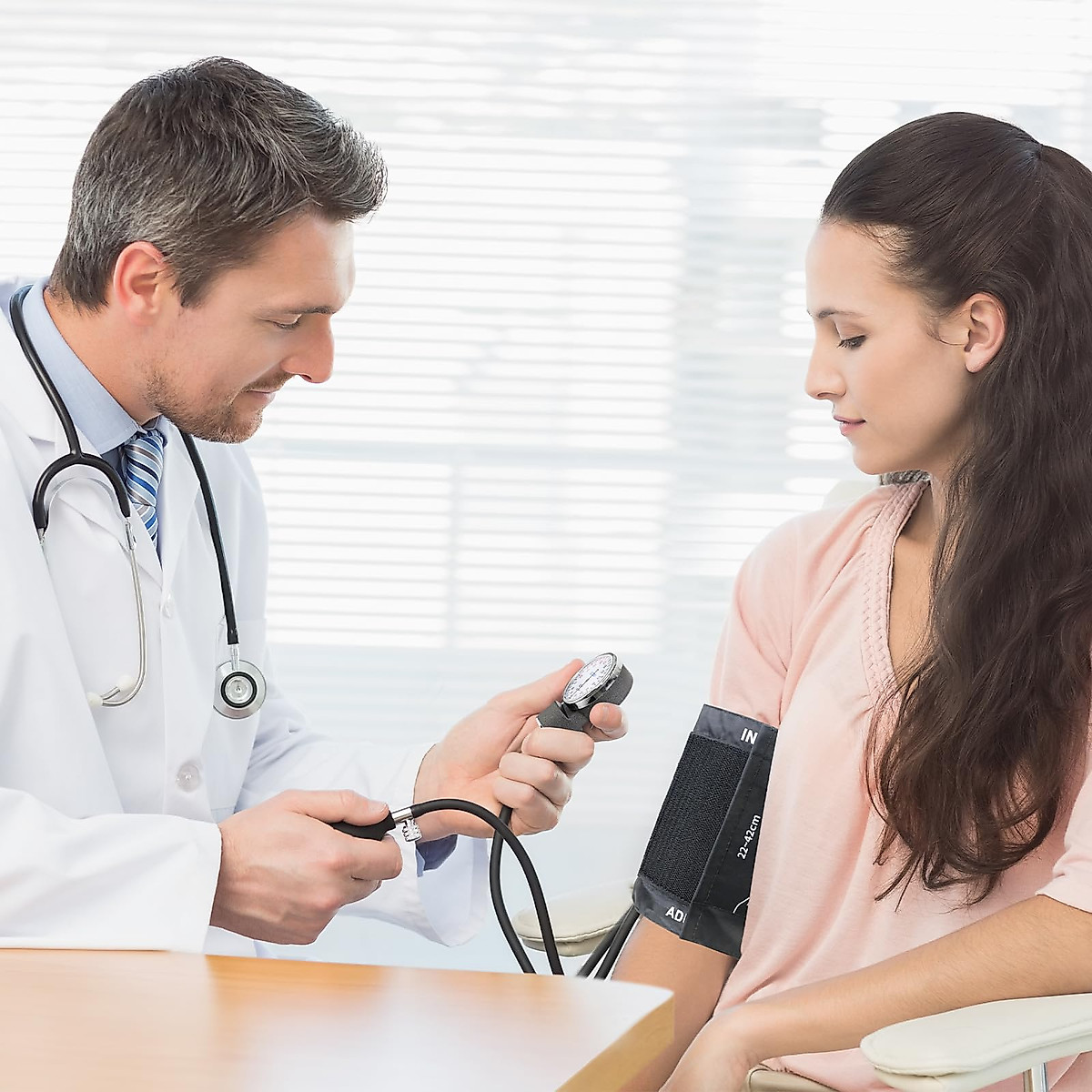 Scian Aneroid Sphygmomanometer and Dual Head Stethoscope Set with Blood Pressure Cuff 8.7”-16.5” in Carrying Bag for Doctos Nurses Senior Home Use (Black)