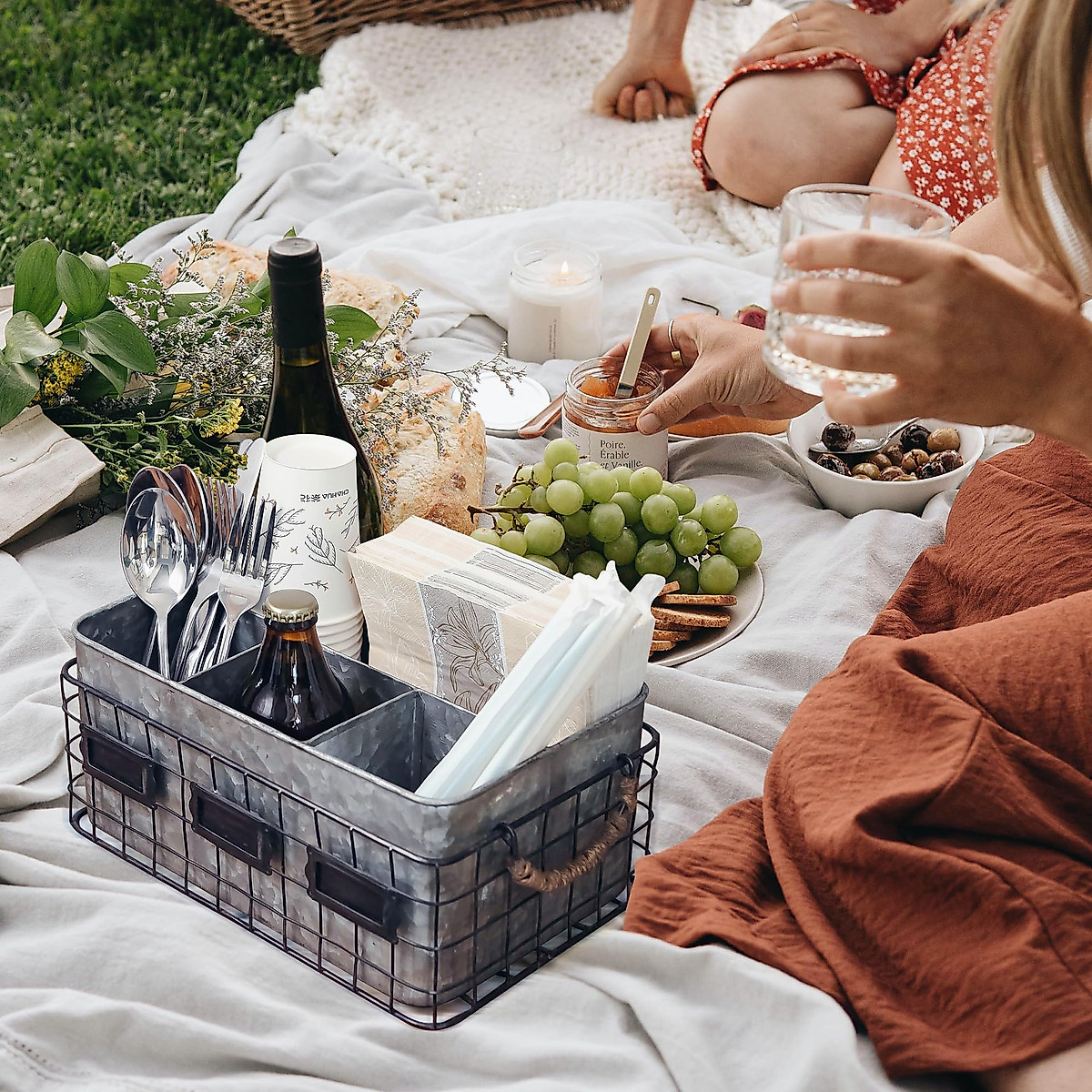 NIKKY HOME Utensil Caddy for Parties, Farmhouse Flatware Caddy for Countertop, Rustic Galvanized Silverware Cutlery Caddy with Napkin Holder for Kitchen, Dining, Outdoors, Picnics, Parties - Silver