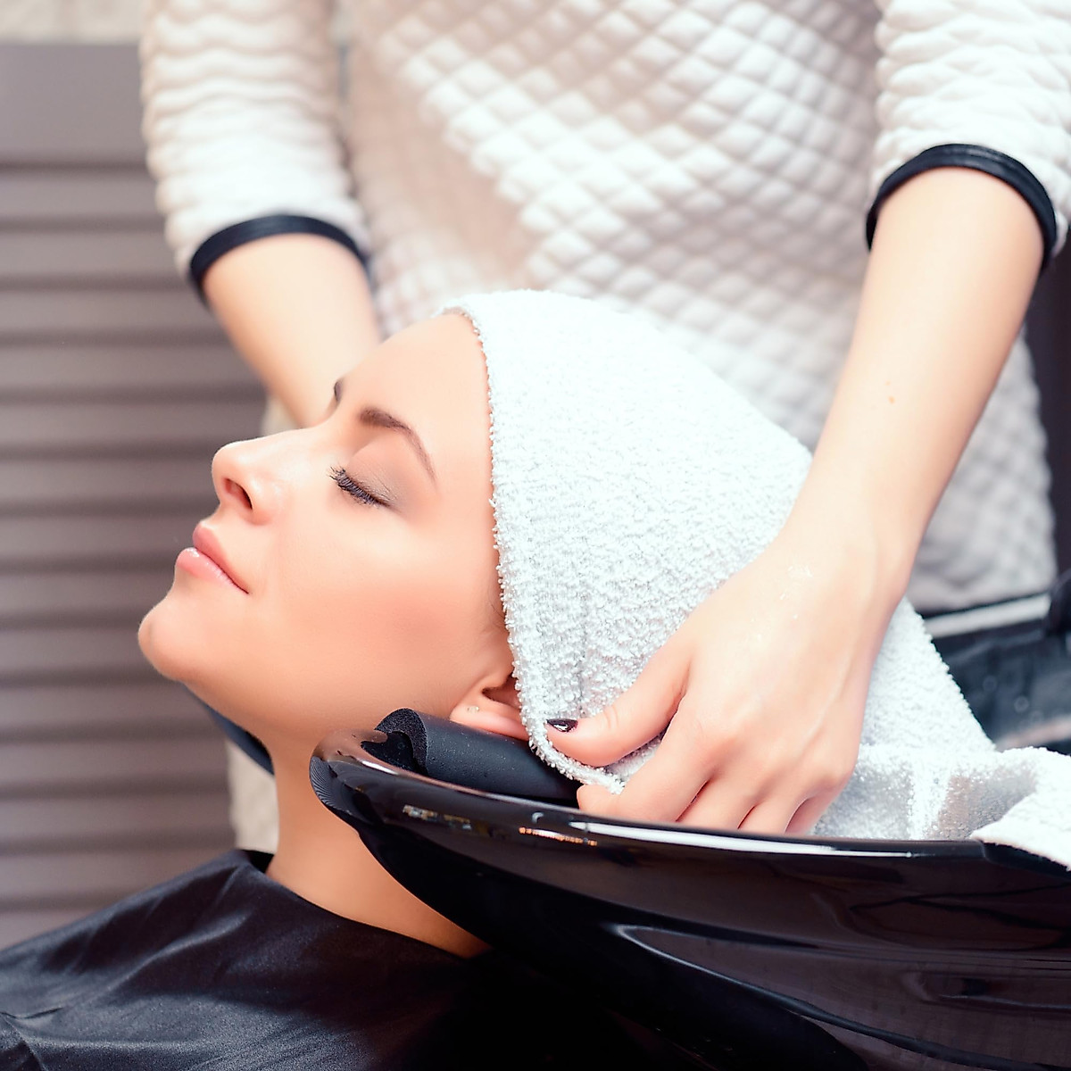 TEXTILE EMPIRE 24 Pack White Spa Towels for Facials -16"x27" Hair Salon Towels Salon Facial Towels for Estheticians Soft Toallas para Salon De Belleza Barber Towels Shaving Towels (Not Bleach Proof)