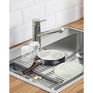 CLNGAI Roll Up Dish Drying Rack,Expandable Over The Sink Dish Drainer,Stainless Steel Kitchen Rolling Sink Rack with Utensil Holder,Length Up to 22.3" (Grey)