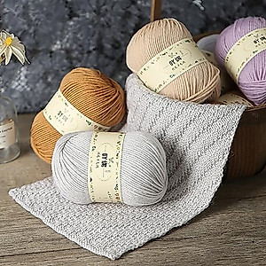 Yarn Ave 100% Merino Wool Yarn, 2 Balls/3.5oz Soft Warm Yarn for Hand Knitting&Crocheting Sweaters,Baby Projects,Hats,Scarfs,Dolls, 4ply Medium Weight (#01 Cream White)