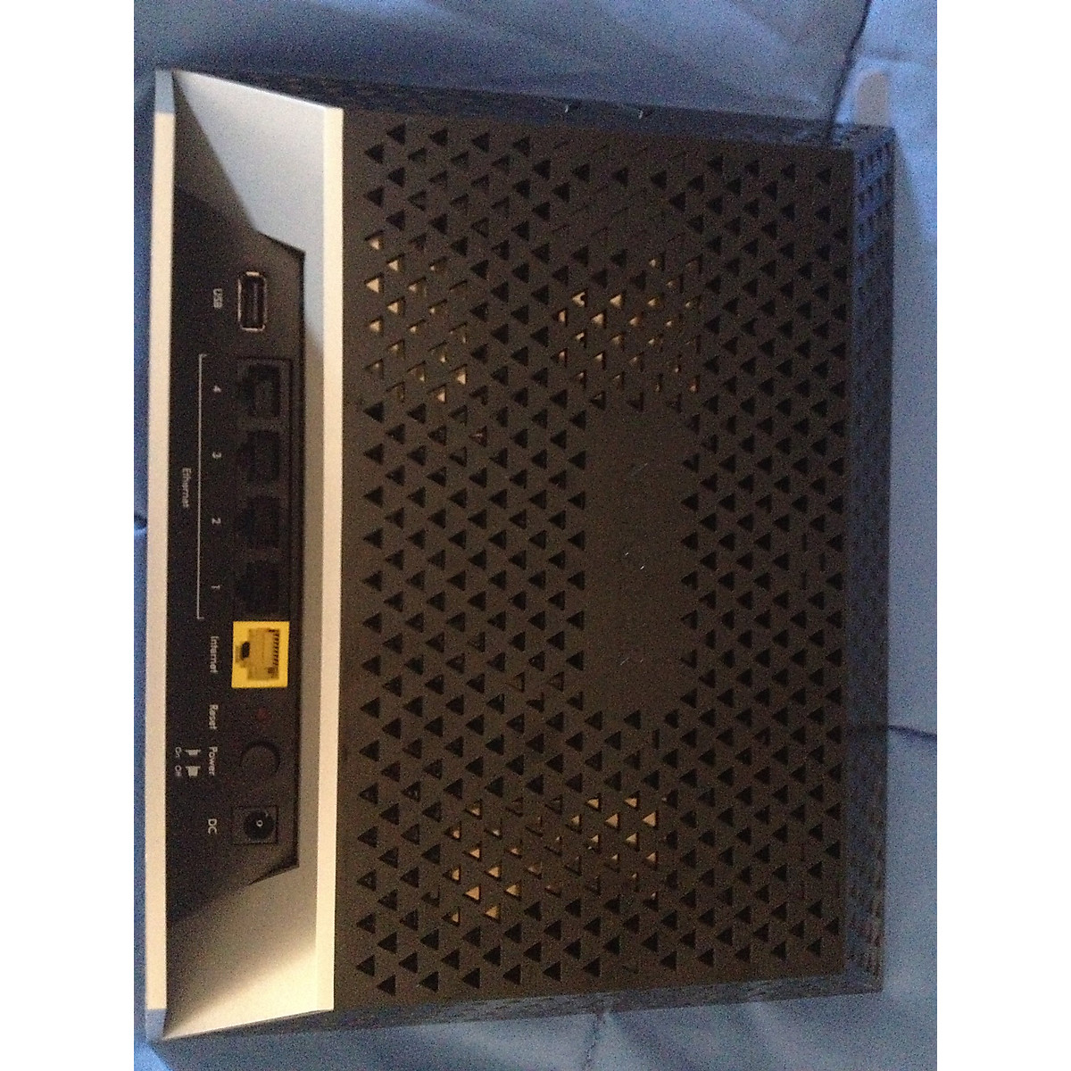 NETGEAR R6200 WiFi Router - Wireless Router - 4-Port-Switch