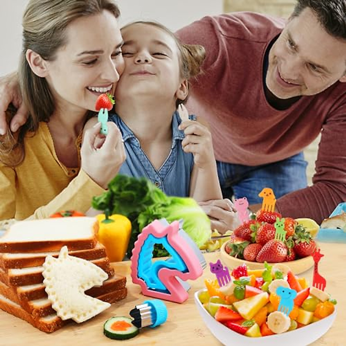 MUYIYAMEI Sandwich Cutter and Sealer set, 4 Bread Sandwich Sealer Pancake Maker DIY Children's Cookie Cutter Bento Box, Mouse head, Dinosaur, Bear head, Horse head, Cookie Cutter Mold.