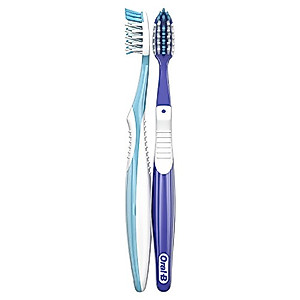 Oral-B 3D White Radiant Whitening Manual Toothbrush, 2 Count