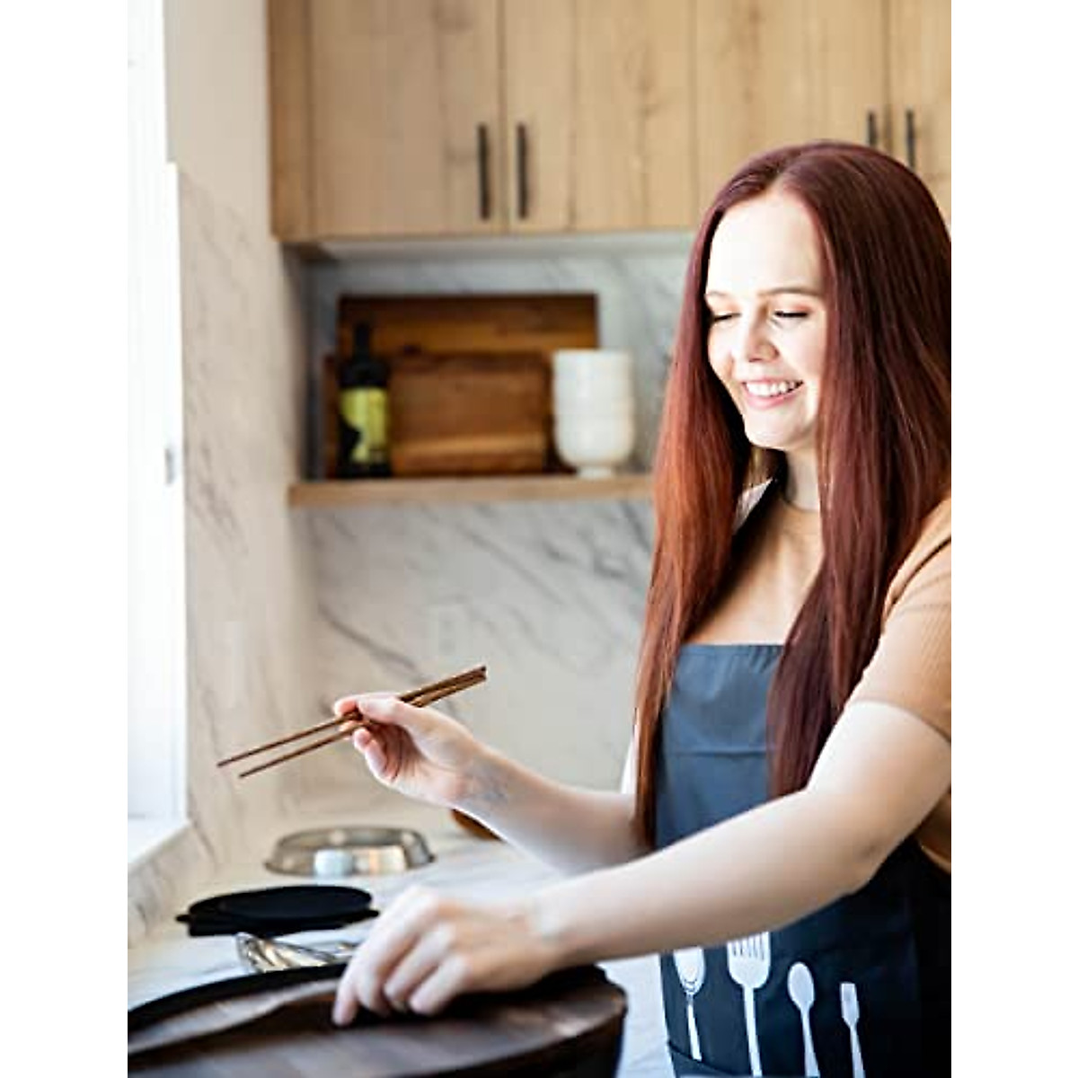 Gekko and Co. Carbon Steel Wok Pan with Lid Bundled with Hot Pads – 14-Piece Woks & Stir-Fry Pans Set –Non-Stick Chinese Wok Pan – Woks for Electric Stove, Gas, Halogen, Induction – 12.6 Inches