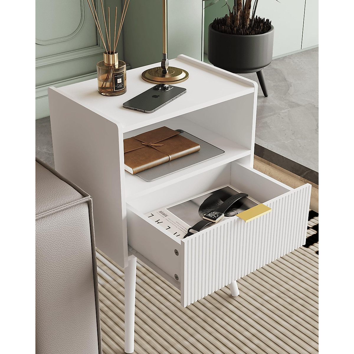 Veegle White Nightstand,Modern Bedside Table with Storage Drawer and Open Wood Shelf, Accent Night Stand with Solid Wood Legs for Living Room, Bedroom and Small Spaces,Easy Assembly,Classic White