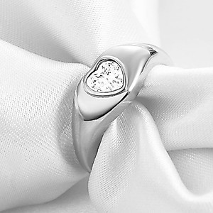 Jude Jewelers Stainless Steel Heart Shaped Wedding Band Statement Pinky Ring (Silver, 7)