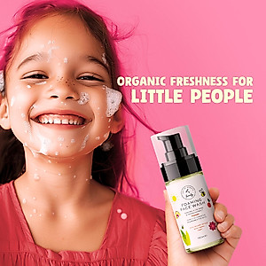 The Natural and Organic Family Kids Foaming Face Wash - Clean and Gentle Face Wash for Kids and Preteens - Made in the UK