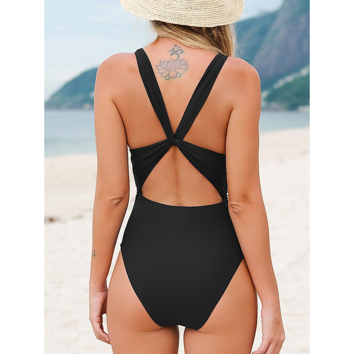 CUPSHE Women One Piece Swimsuit Deep V Neck Tummy Control Ruched V Back Classic Bathing Suits S Black