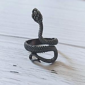 Snake Ring for Women Gothic Black Snake Rings Punk Open Adjustable Silver Snake Knuckle Rings Stackable Reptile Serpent Band Rings for Halloween Costumes Accessories