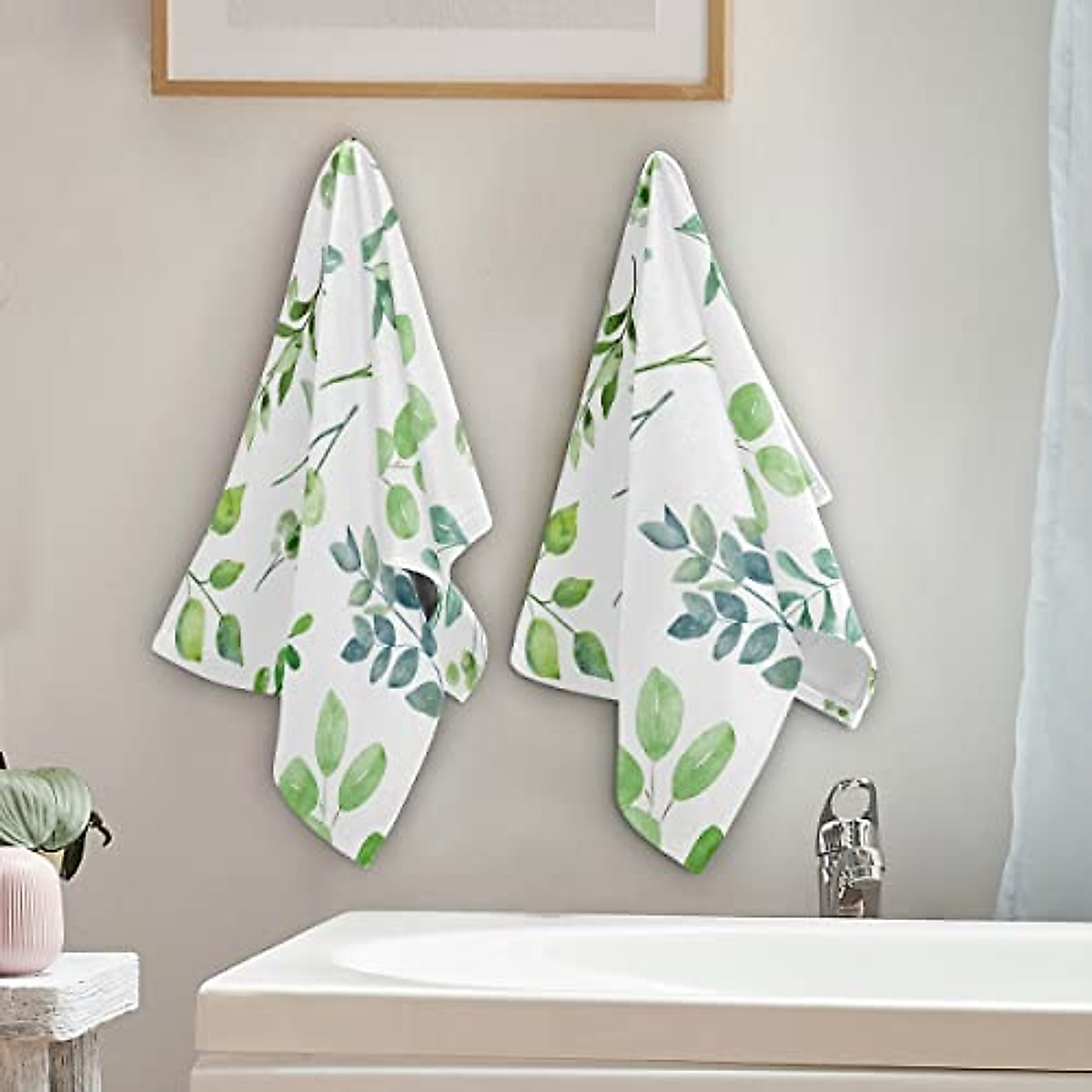 Green Leaves Hand Towels 2 Pcs Tropical Plant Soft Absorbent Face Towel Multipurpose for Hotel Gym Guest Home Decorative